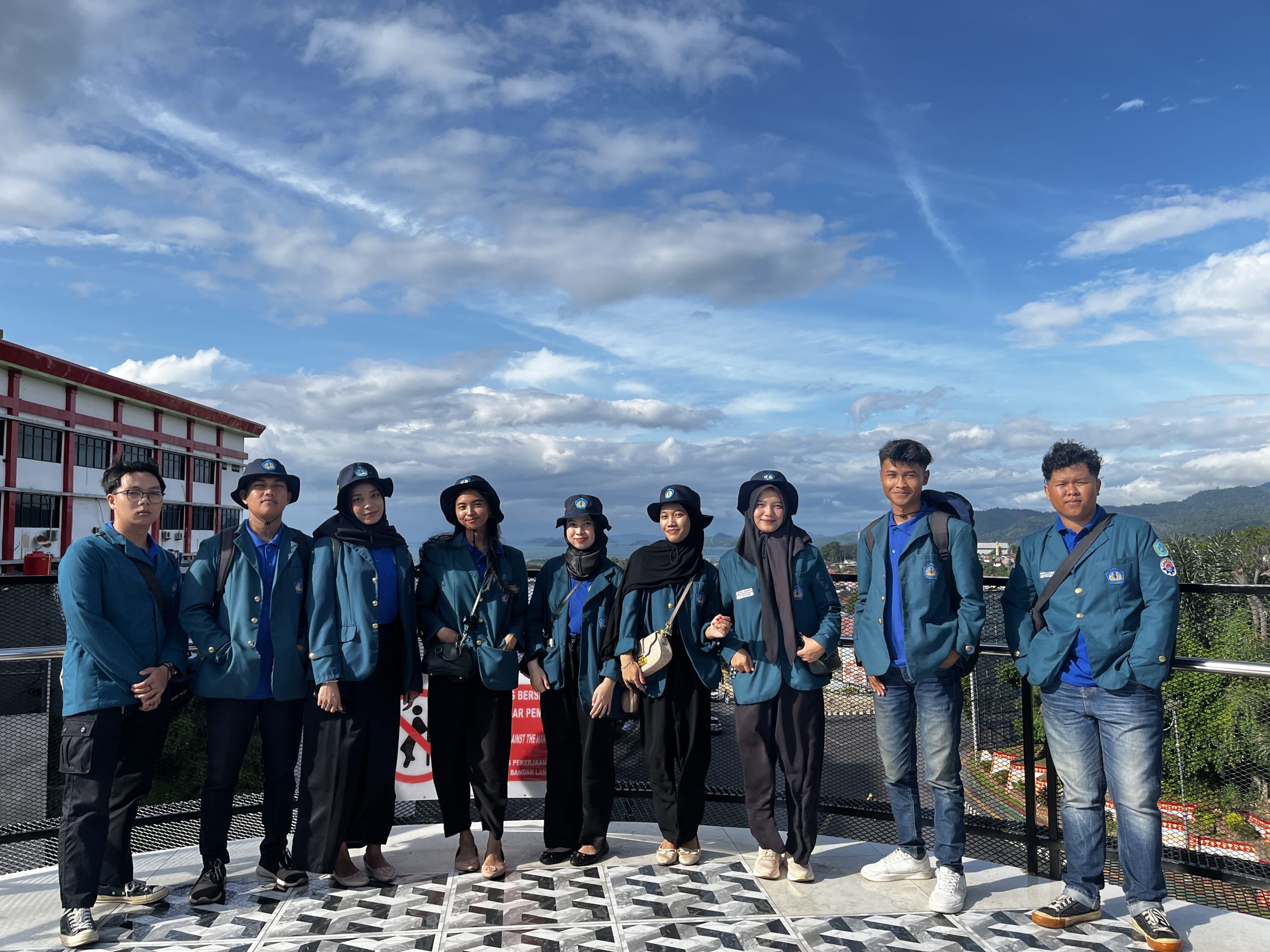 Pelepasan dan Penerimaan Mahasiswa KKN Universitas Lampung Periode II Tahun 2025 oleh Pemerintah ...